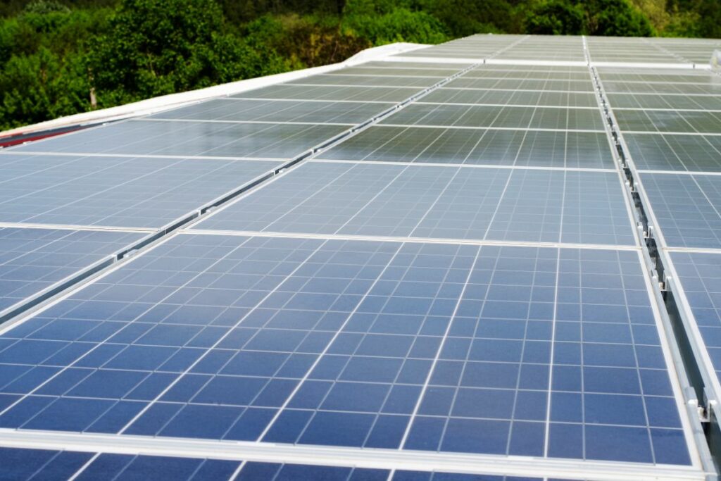 Monocrystalline Vs. Polycrystalline Solar Panels: What’s The Difference ...